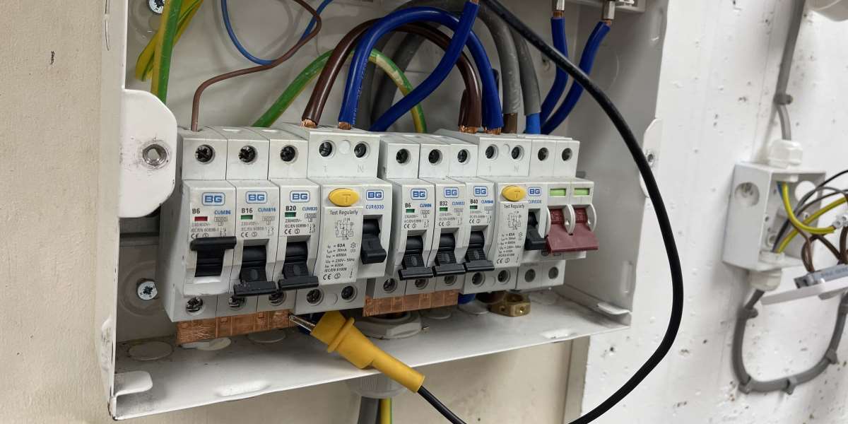 Fast-track training for experienced electricians | Able Skills